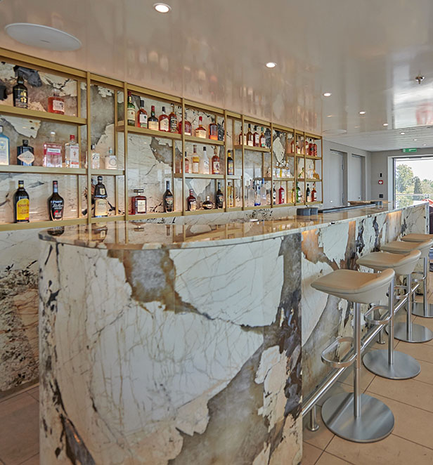 Truly all-inclusive dining and beverages - Scenic