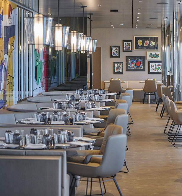 Truly all-inclusive dining and beverages - Scenic